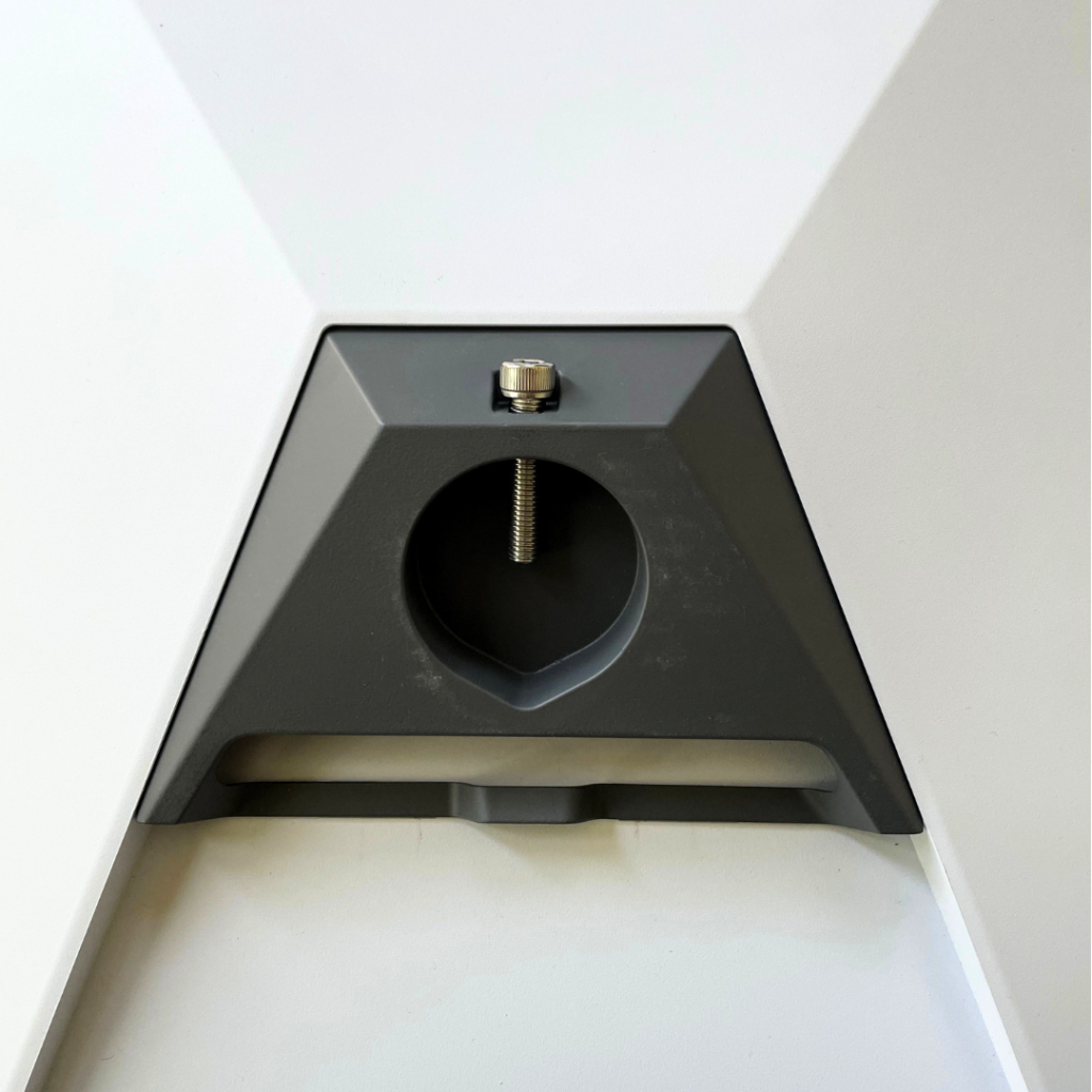 Buy Starlink Standard (Gen 3) Pipe Adapter/Pole Mount - Spacelink Shop